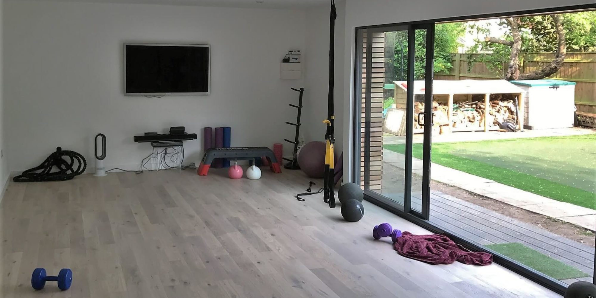 FAMILY ROOM AND HOME GYM, CAMBRIDGE | Vertis Buildings
