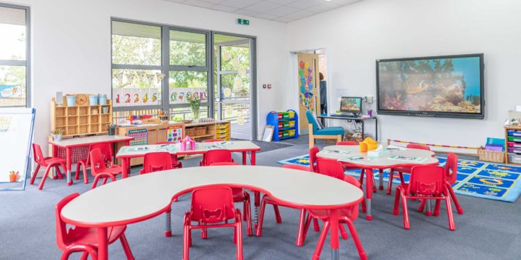Bespoke classroom for Dixie Grammar School | Vertis Buildings